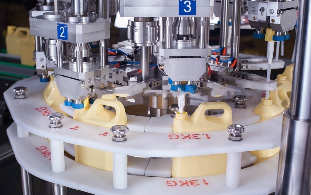 Semi Automatic PET / Plastic Bottle Capping Machine